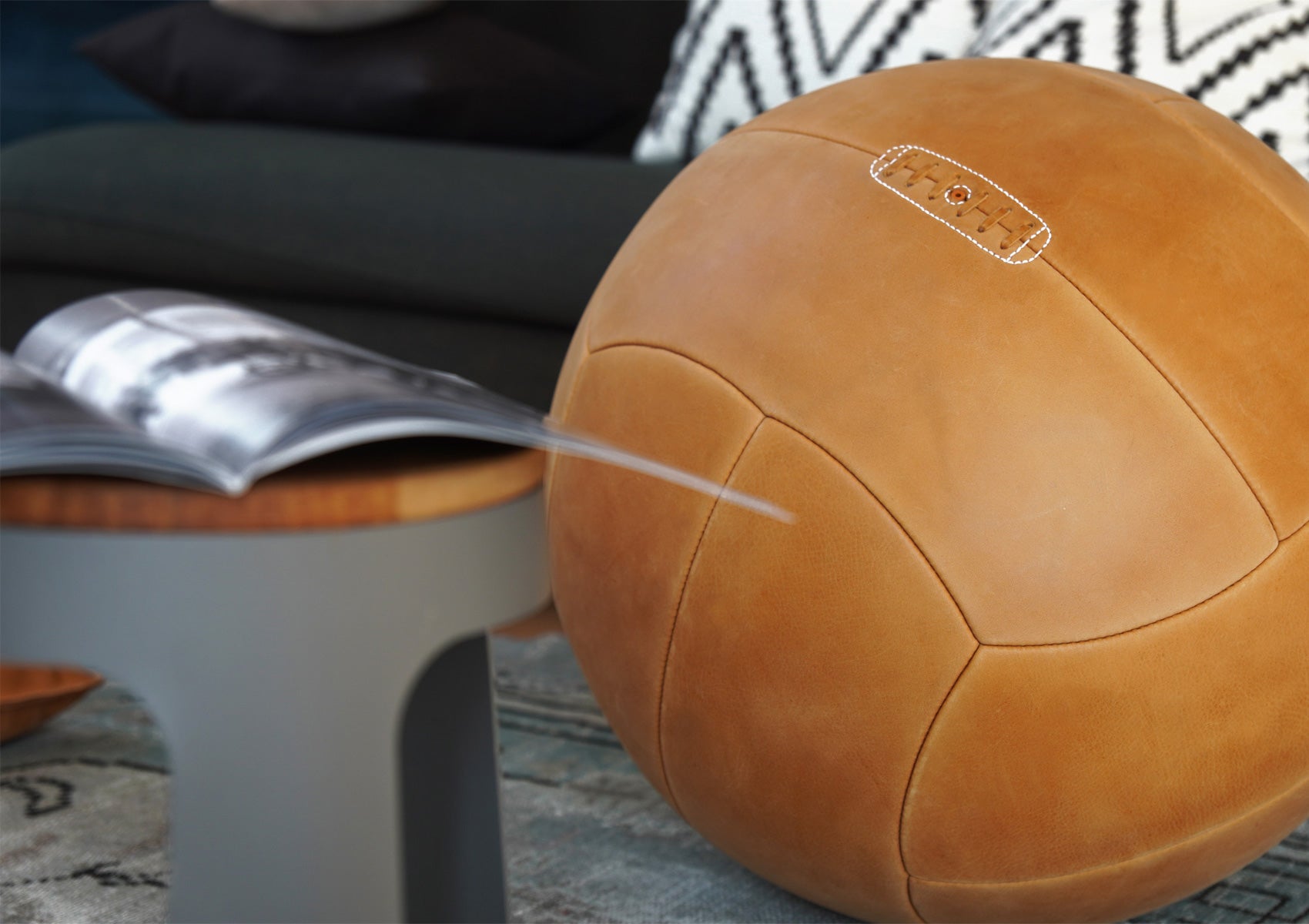 The Balloon Sitzball aus echtem Leder – theballoon